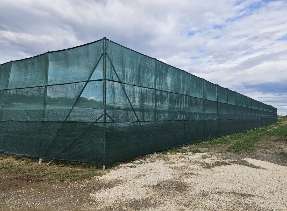 Glare Reflection Air-permeable Solar cells PV system